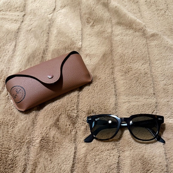 Ray-Ban | Accessories | Rayban Meteor Sunglasses Rb268 | Poshmark